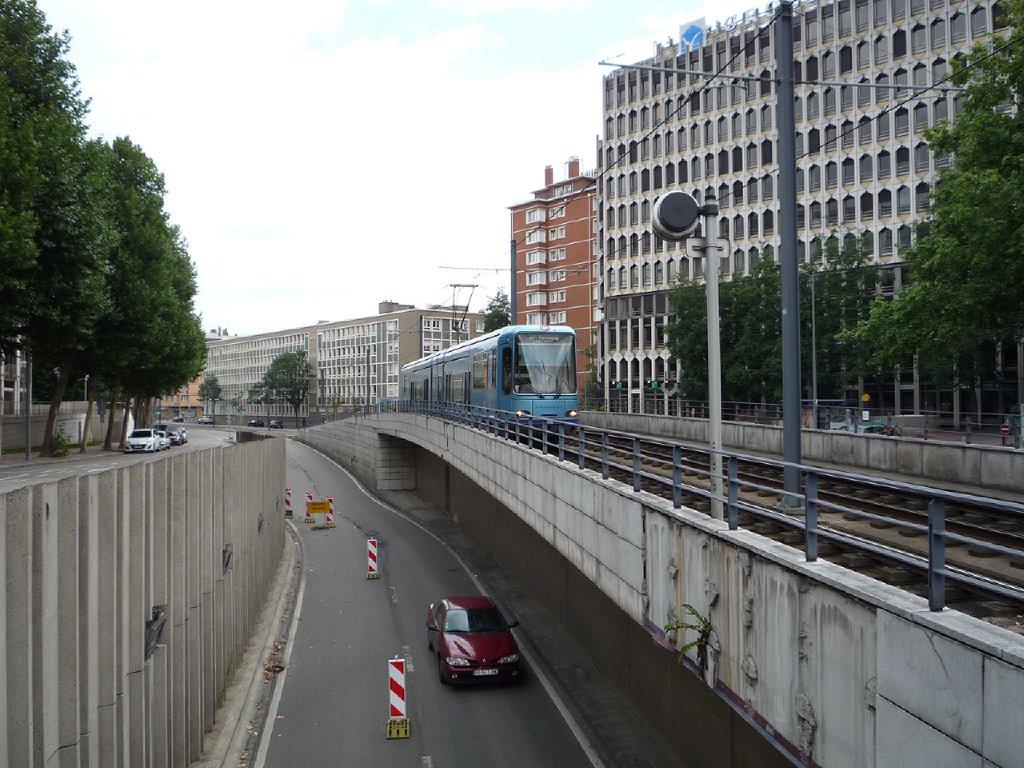 25 décembre 2018 – Métro-tramway de Rouen, une ligne dotée de trois ...