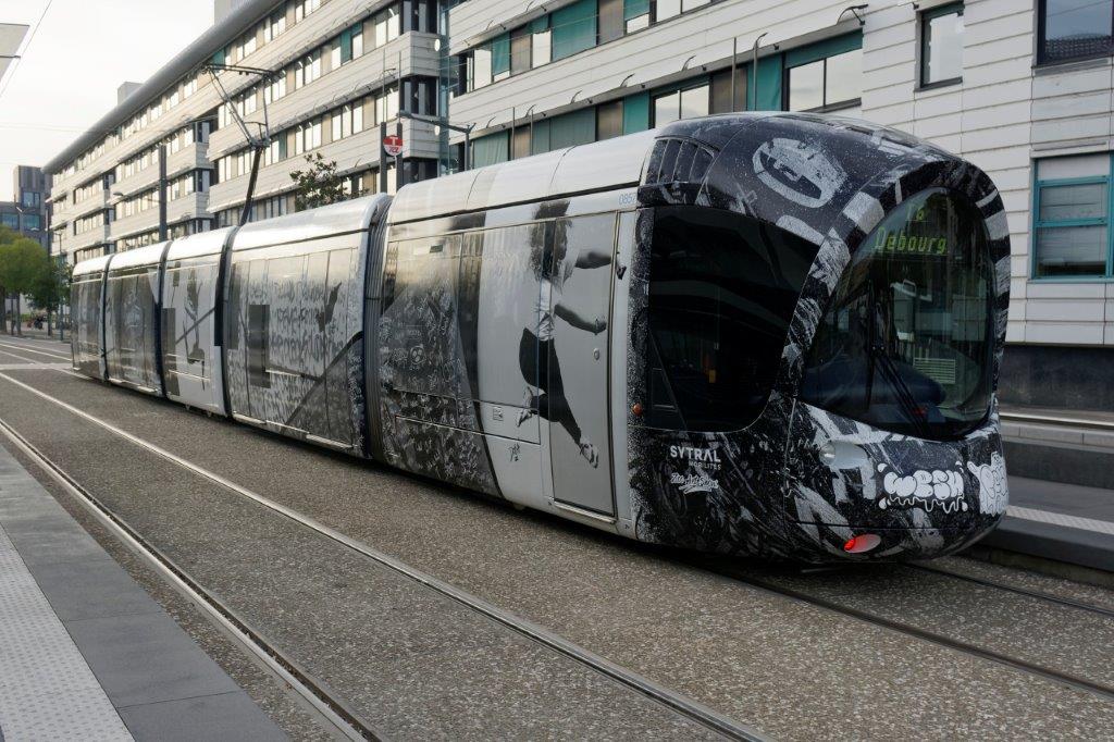 1er novembre 2022 – A Lyon, la rame 857 Citadis 302 Alstom a revêtu une ...