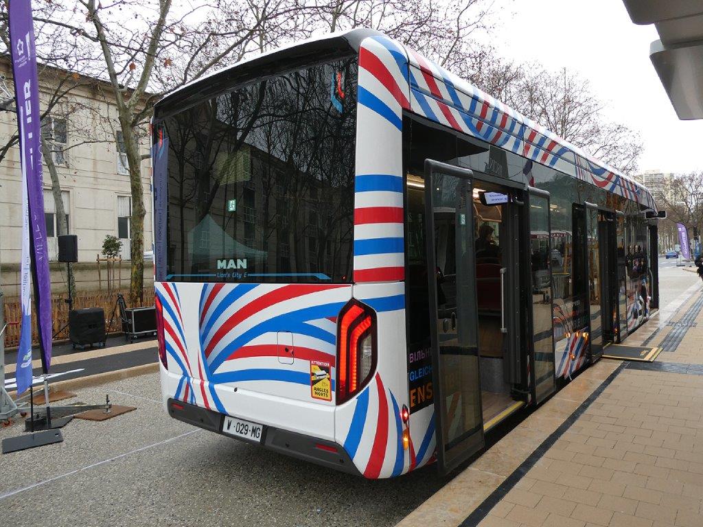 22 janvier 2025 – Présentation en images du tout premier bus 100 % ...
